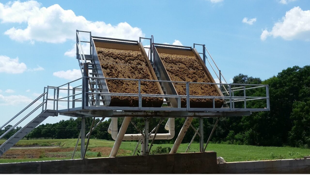 Prefabricated Cantilever Mounting Tower (For Static Screen Separators ...